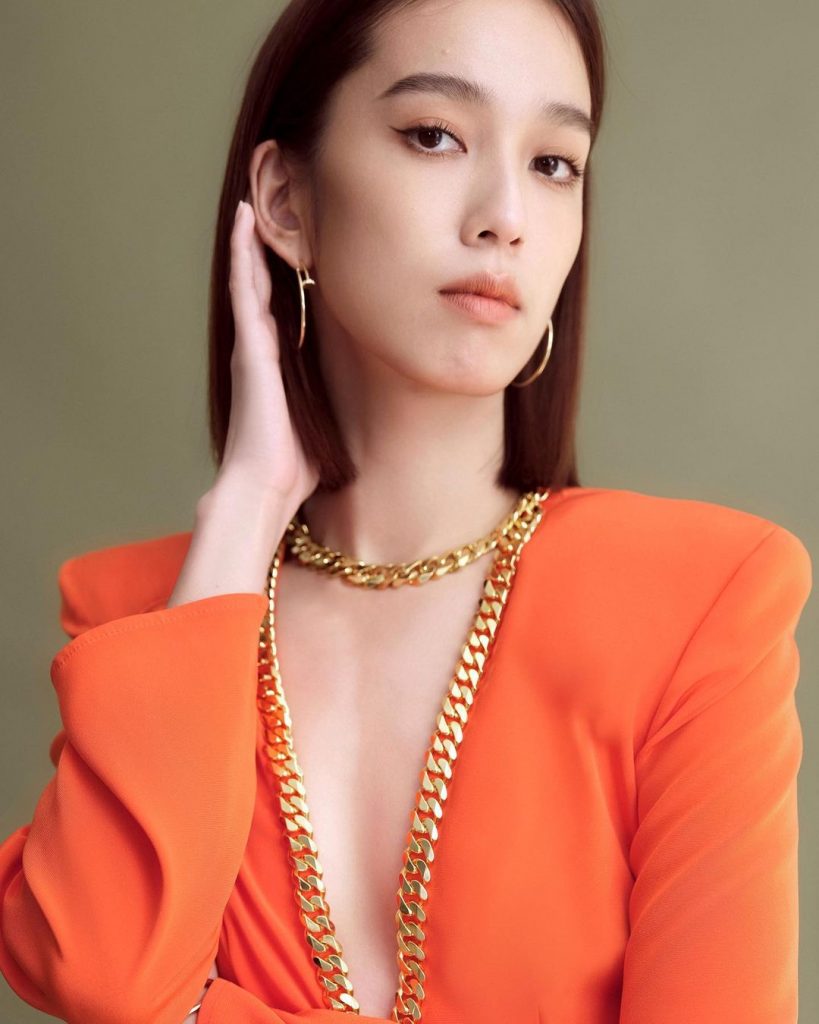 台灣第一美人陳庭妮著低胸DEEP V兼SHOW埋長腿(多圖) 網友:真的太性感了吧!!! - HKGFABLE