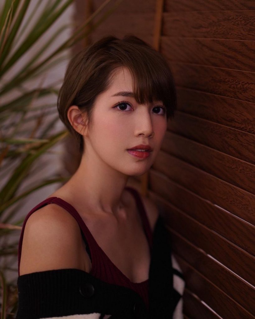 Chloe So蘇皓兒寒冷下大曬超長美腿(多圖) - HKGFABLE