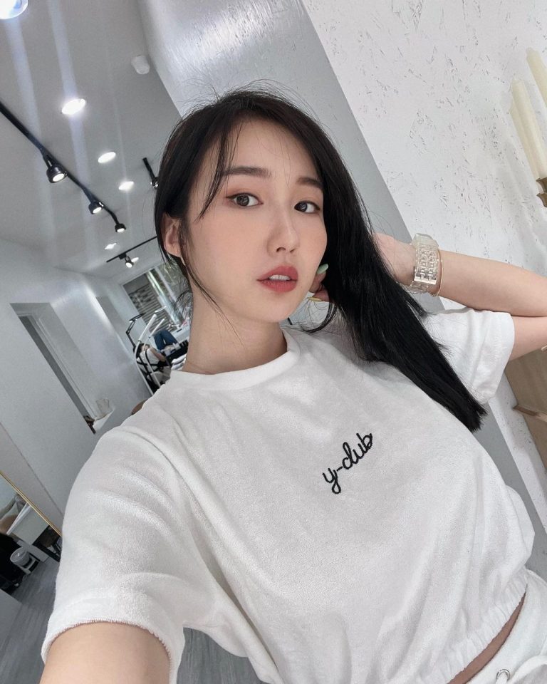 台灣網紅安柏超低胸衫盡SHOW QUALI(多圖) 網友:唔講以為佢係新垣結衣!!! - HKGFABLE