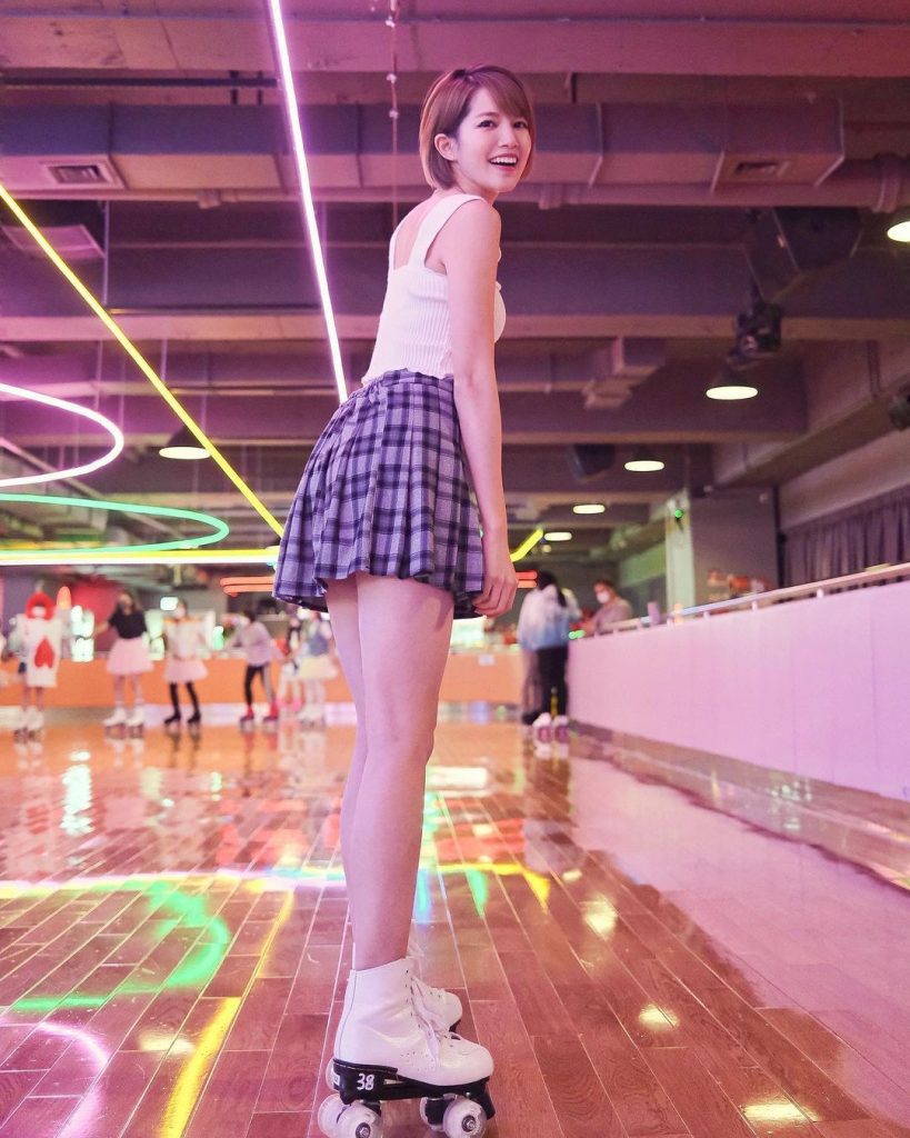 新一代女神Chloe So蘇皓兒穿性感熱褲大曬超長神腿(多圖) - HKGFABLE