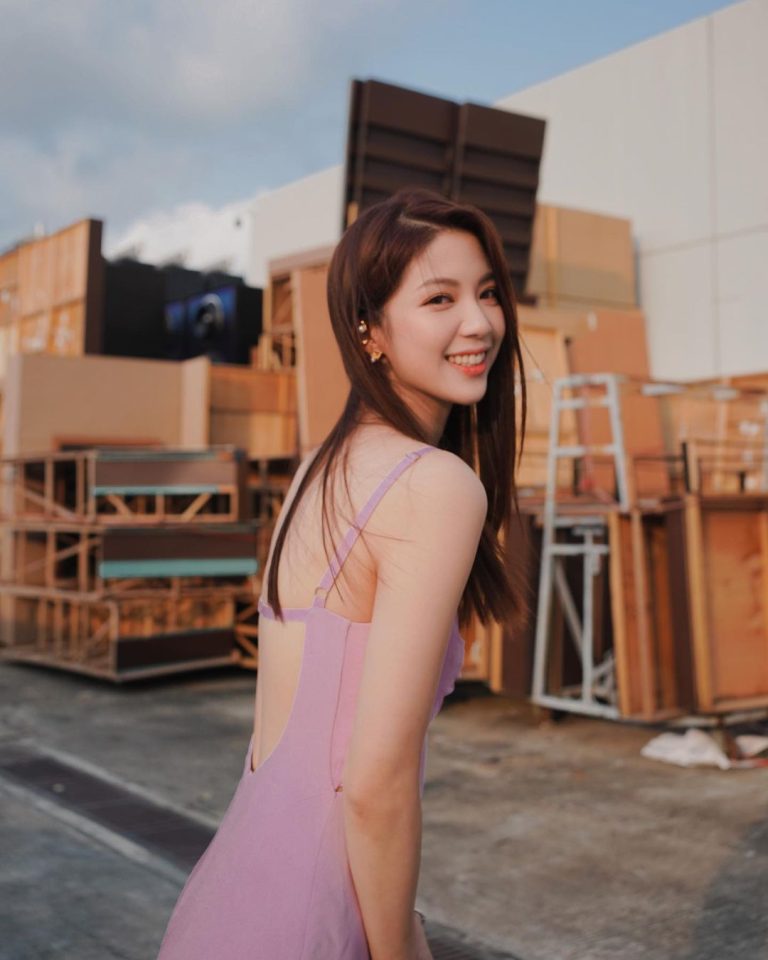 陳曉華穿性感晚裝，女人味十足(多圖) - HKGFABLE