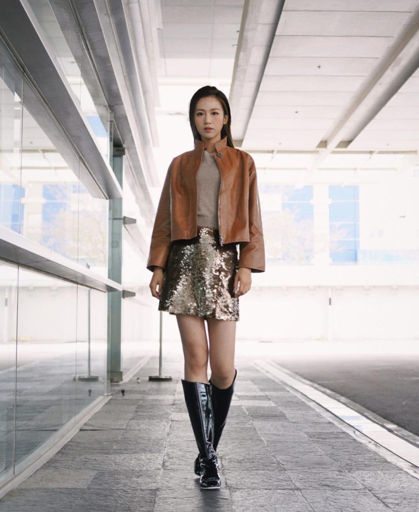 何沛珈穿性感BRA TOP大曬超美身材(多圖) - HKGFABLE