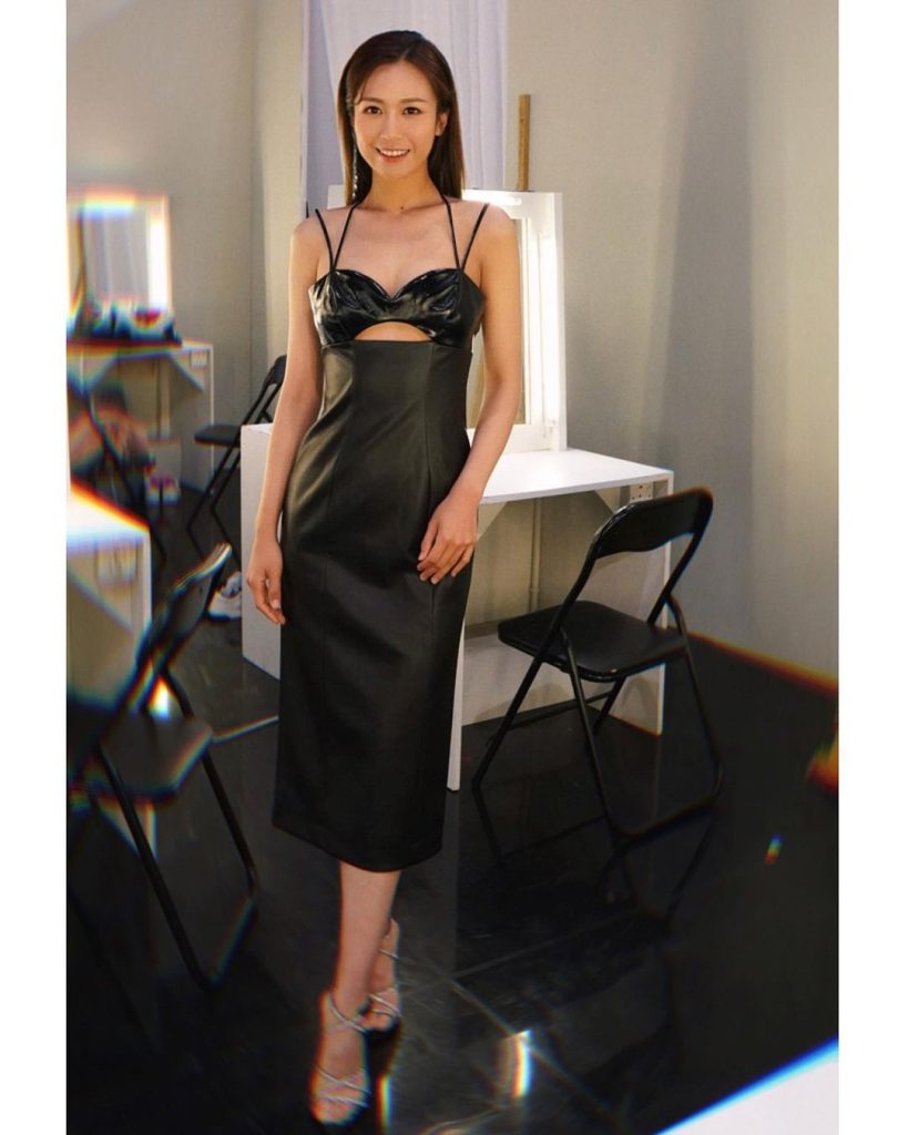 何沛珈穿性感BRA TOP大曬超美身材(多圖) - HKGFABLE