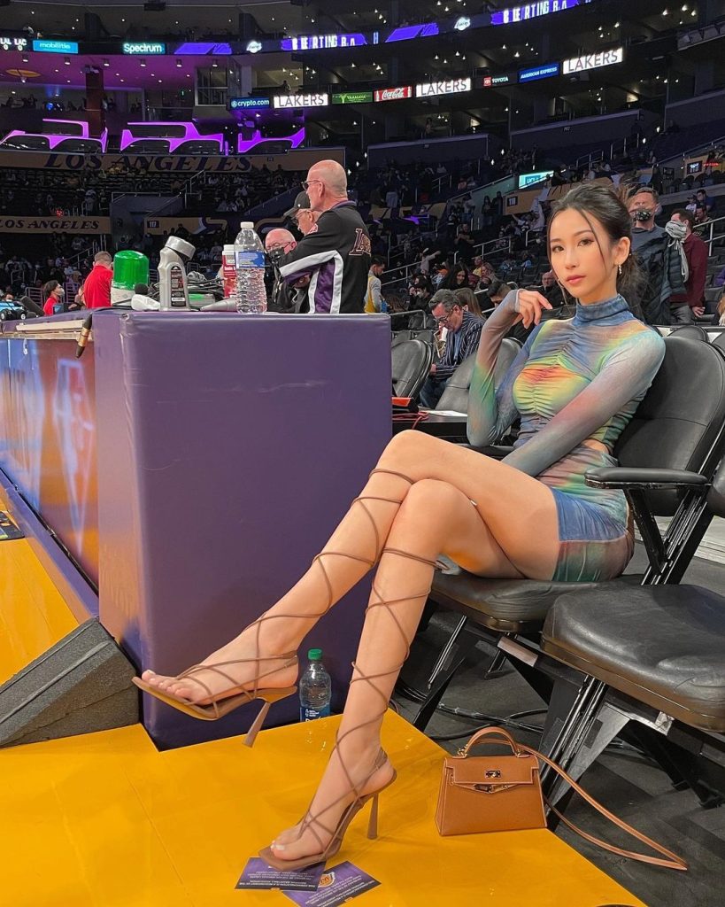 NBA賽場最矚目的不是球星，而是這位神腿妹(多圖) - HKGFABLE