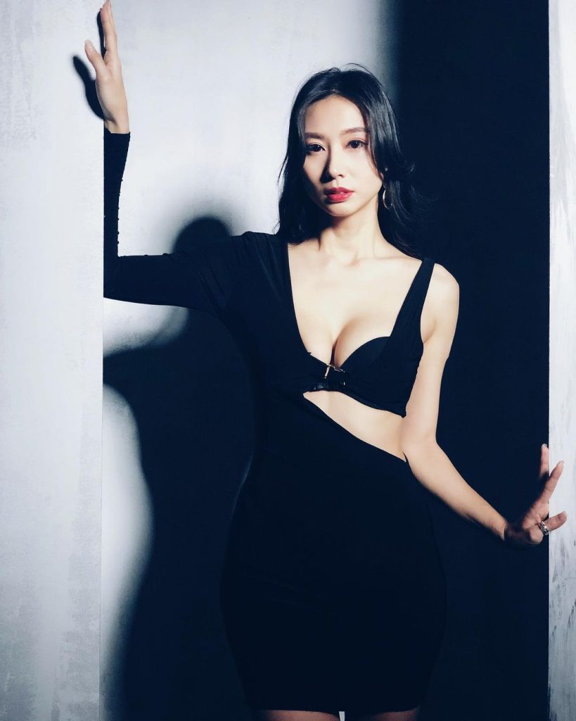 最美人妻莊韻澄穿性感黑BRA大曬BIG爆身材(多圖) - HKGFABLE