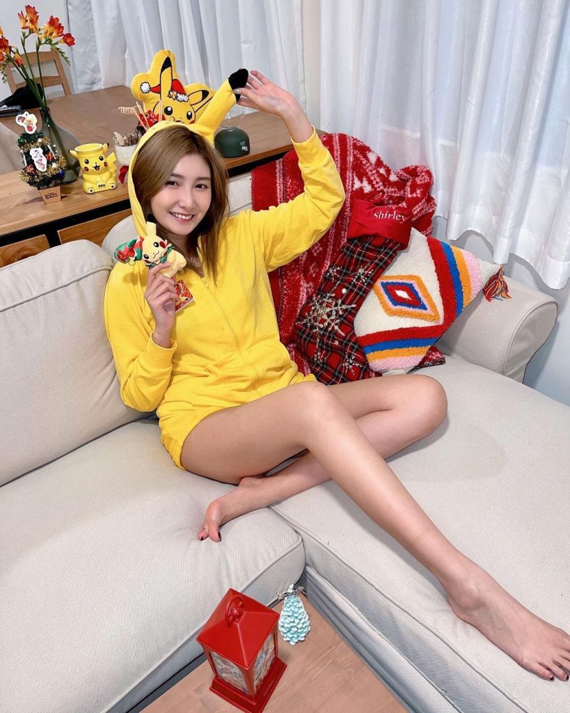 性感女神Shirley Sham 沈殷怡穿超deep v泳衣大曬超強身材(多圖) - HKGFABLE