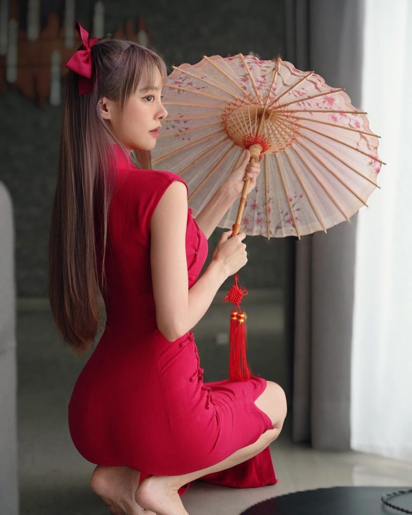 李元玲穿性感泳衣大曬S身型(多圖) - HKGFABLE