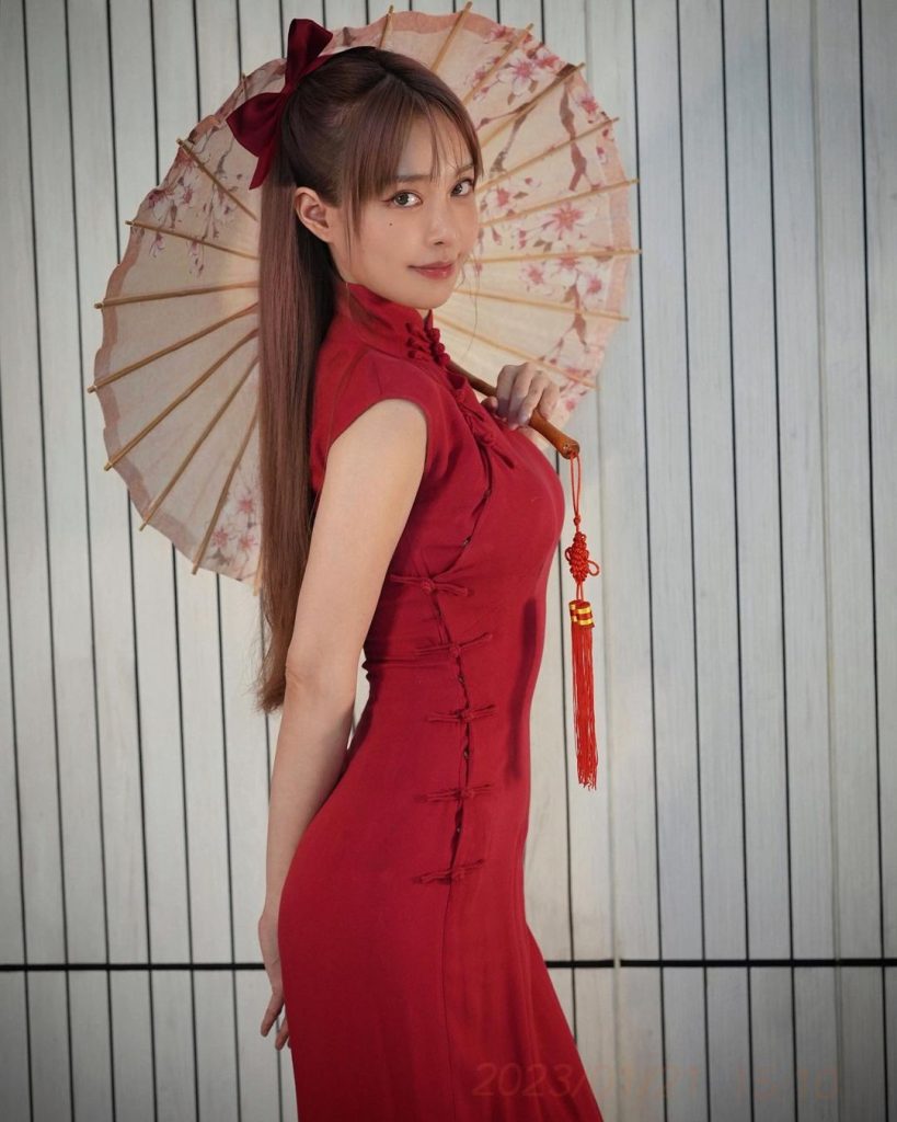 李元玲穿性感泳衣大曬S身型(多圖) - HKGFABLE