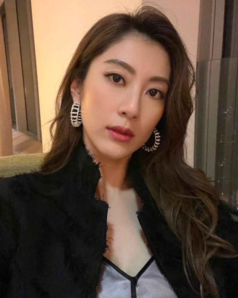 TVB女神謝芷倫，170cm完美比例，34歲仍像少女(多圖) - HKGFABLE