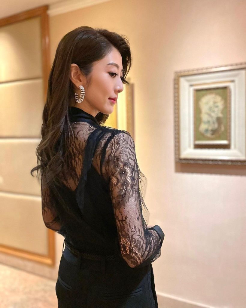 TVB女神謝芷倫，170cm完美比例，34歲仍像少女(多圖) - HKGFABLE