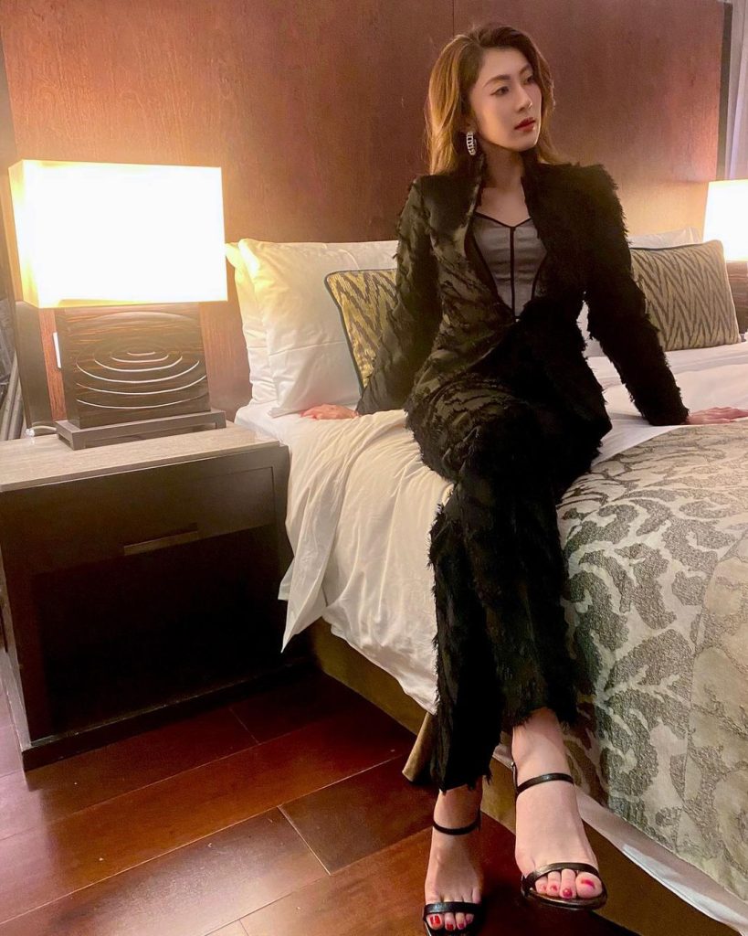 TVB女神謝芷倫，170cm完美比例，34歲仍像少女(多圖) - HKGFABLE