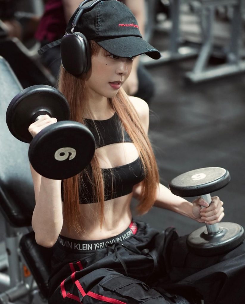 亞洲「第一BODY」！33歲李元玲擁「超辣曲線」網讚翻：神仙身材 - HKGFABLE