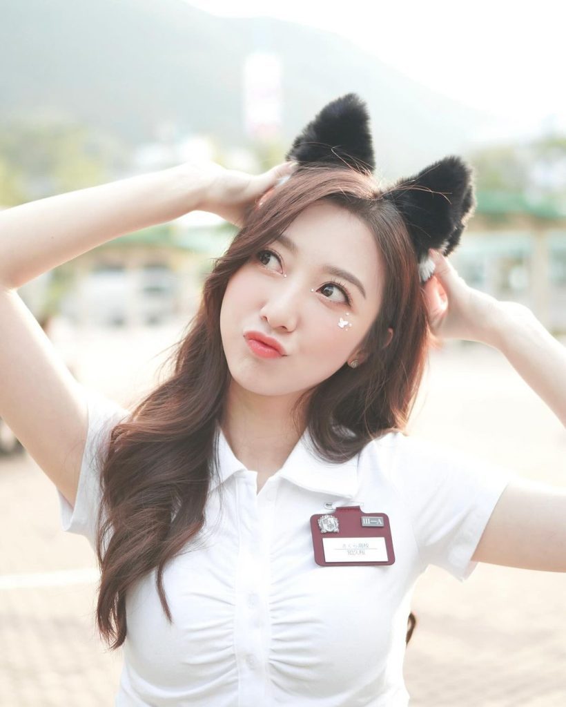 何依婷真係好PURE好TRUE，成個學生妹咁(多圖) - HKGFABLE