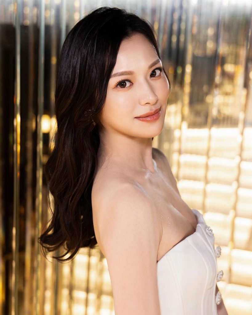 馮盈盈超美畢業照流出(多圖) 網友:真係好鬼正!!! - HKGFABLE